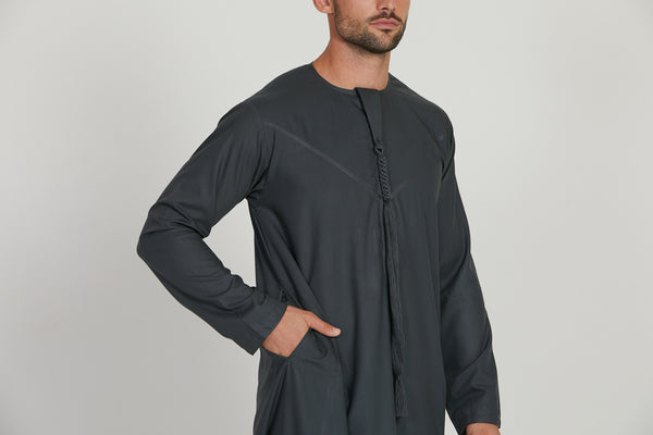 Men's Dark Shadow Emirati Thobe In Slim & Standard Fit – AbayaButh